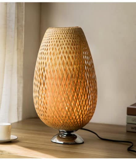 Lampe de chevet ovale en rotin socle métal • Le palais du rotin