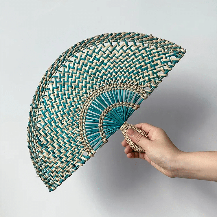 Accessoire Décoration en Rotin en Forme d'Éventail • Le palais du rotin